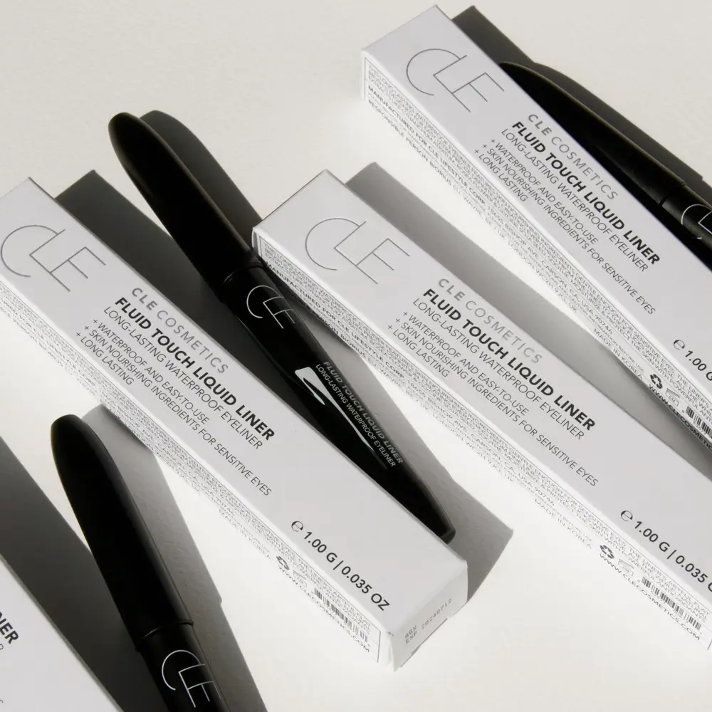 CLE Fluid Touch Liquid Liner 02.2025 950 Beauty Systema